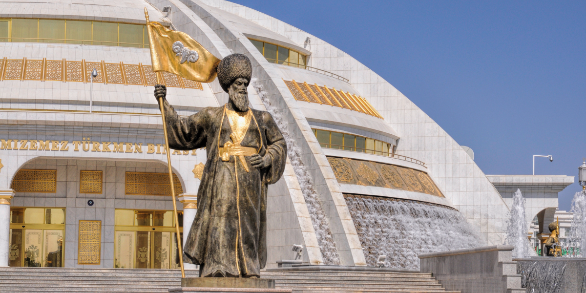TURKMENISTÁN, LA EXCENTRICIDAD EN PERSONA. - Geopol 21